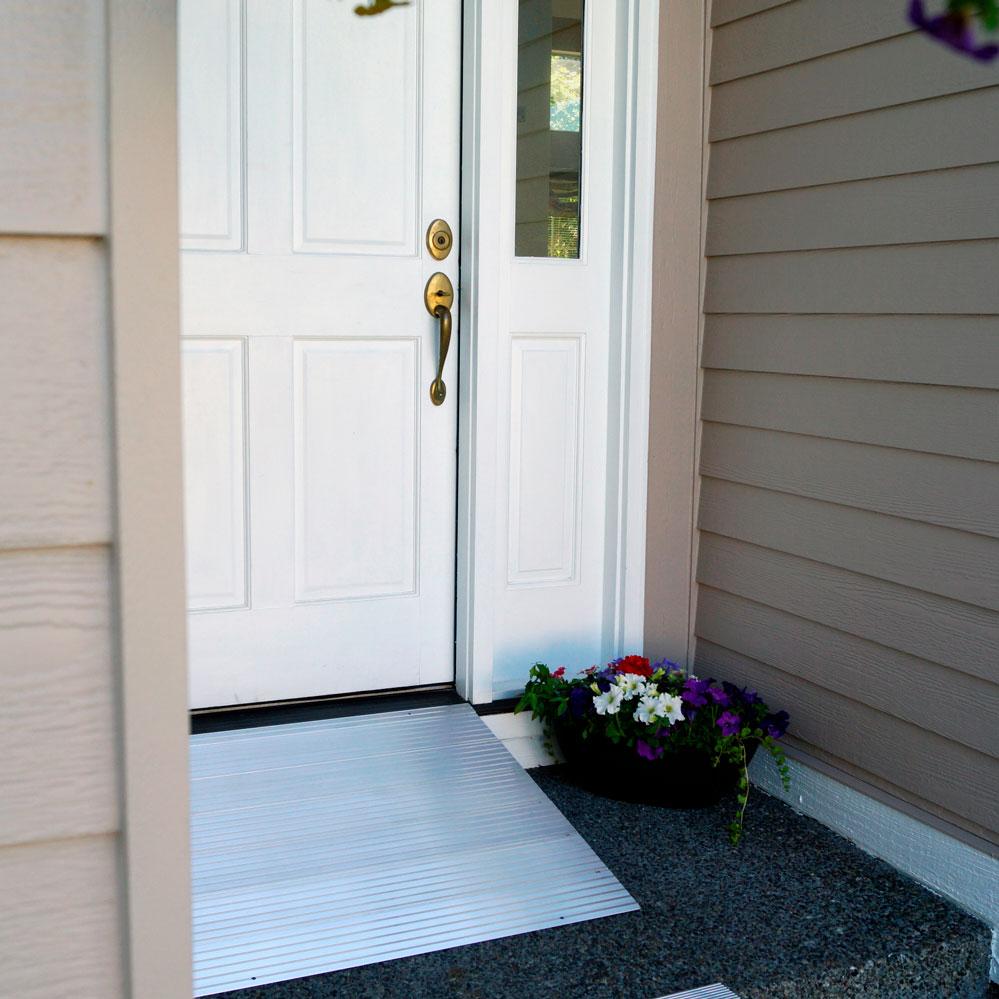 EZ-ACCESS TRANSITIONS® Modular Entry Ramp | SpinLife