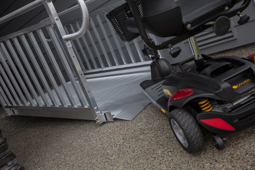 EZ-ACCESS 3G Ramp with Vertical Picket Handrails | SpinLife